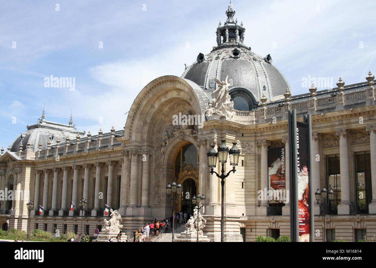 Small palaces hi-res stock photography and images - Alamy