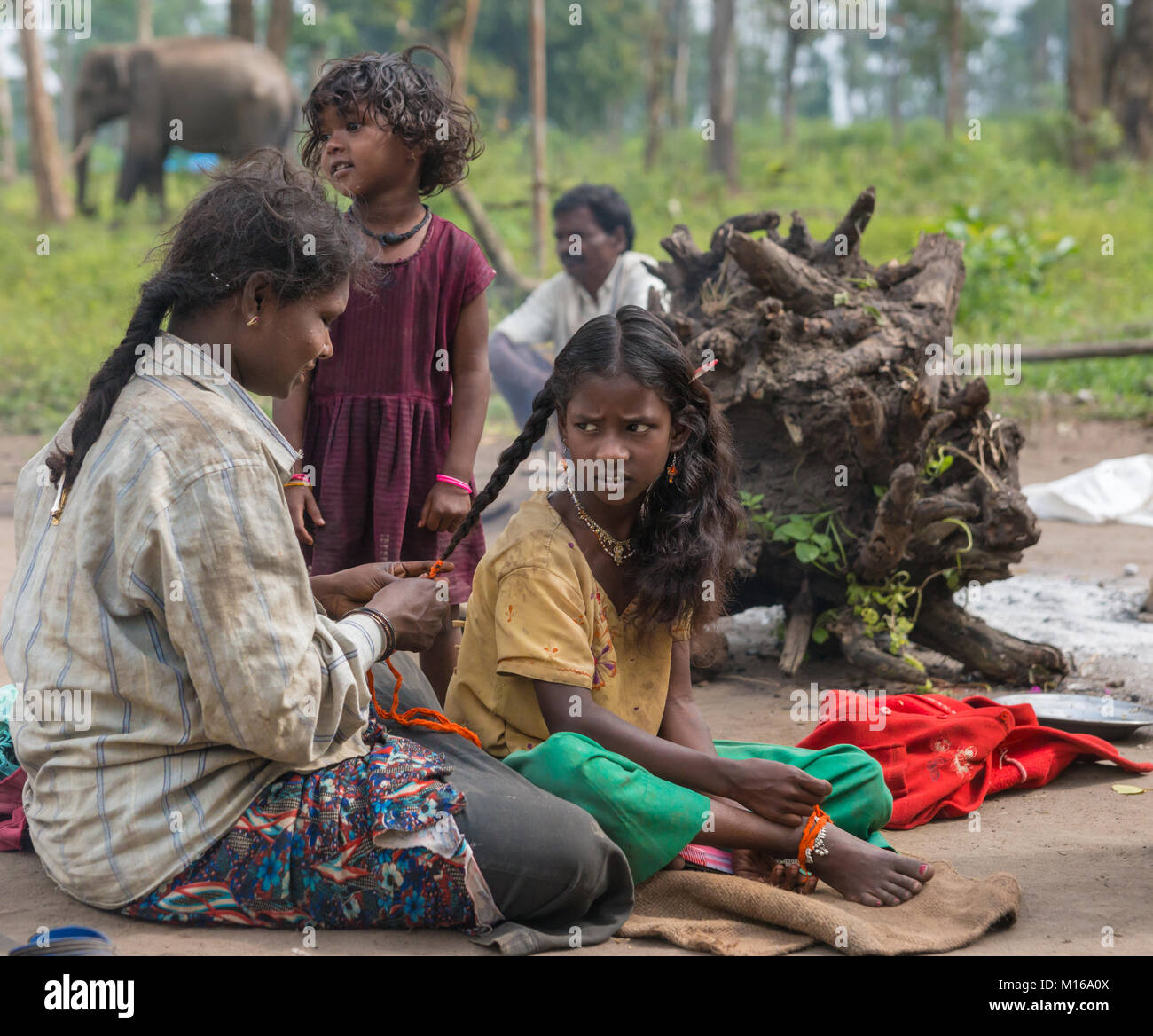Tribal family hi-res stock photography and images - Alamy