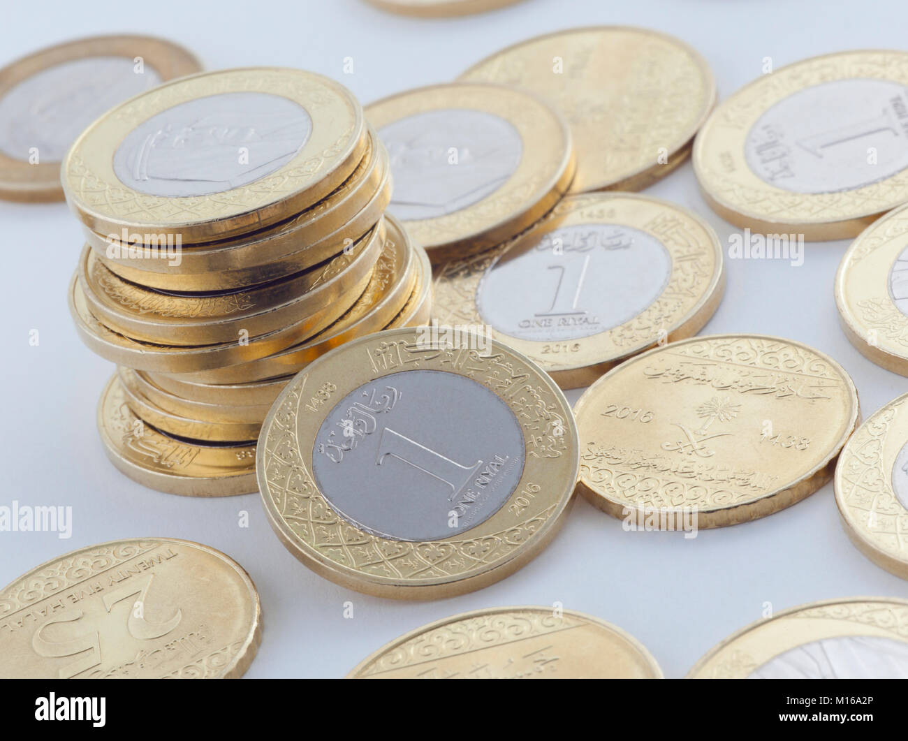 New Saudi Riyal and Halalas Coins showing King Salman of Saudi Arabia ...