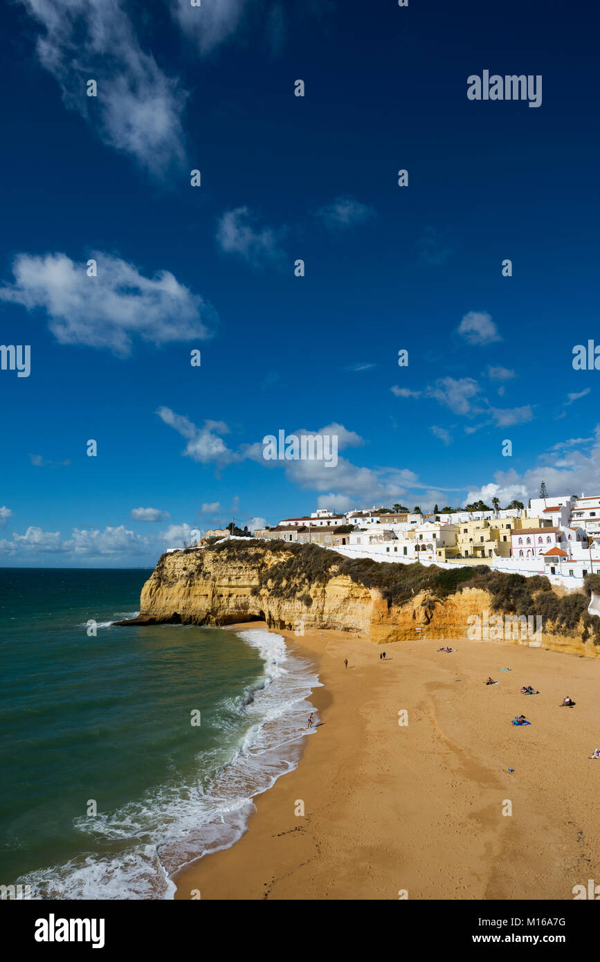 Algarve houses hi-res stock photography and images - Alamy