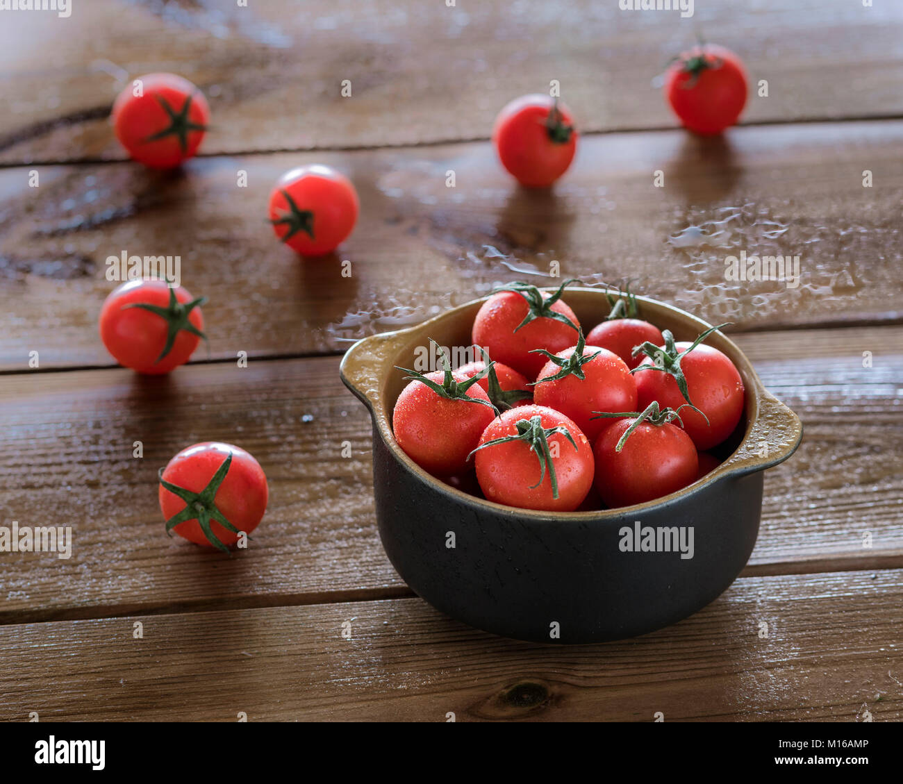 Cocktail tomatoes hi-res stock photography and images - Alamy