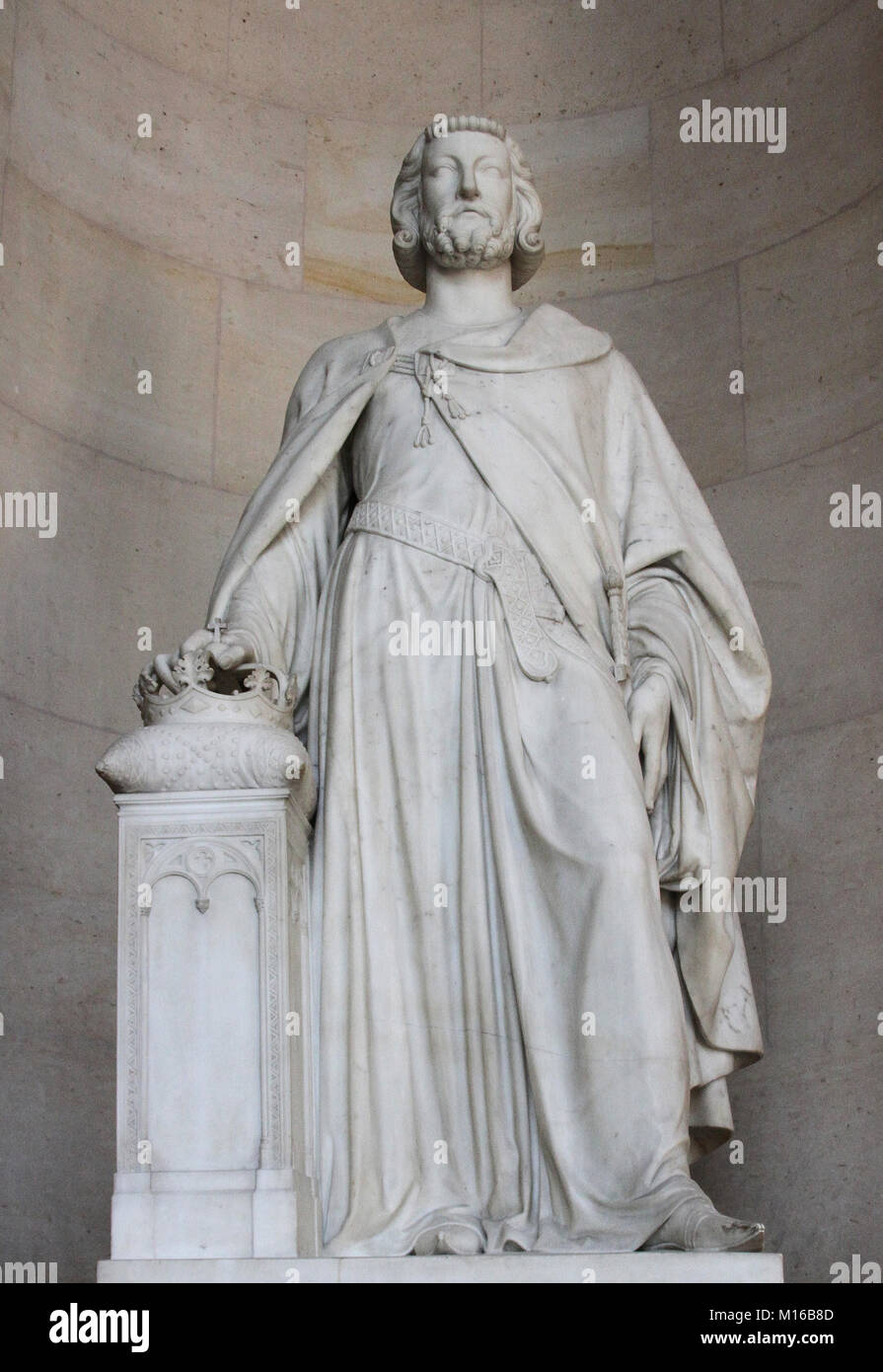 Marble sculpture statue of Hugh Capet (circa 941-996), King of France ...