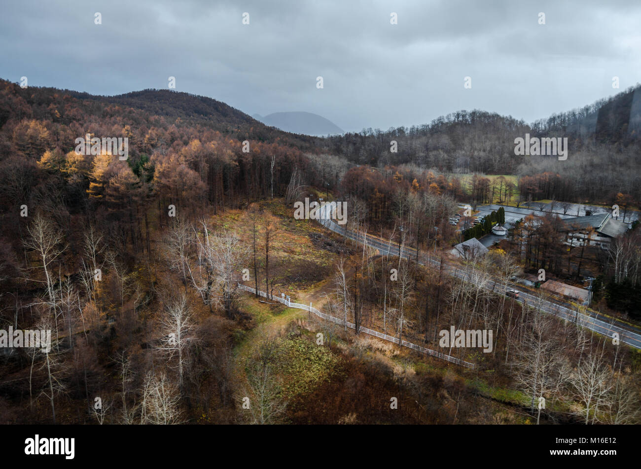 Panoramic views over Lake Toya from Mount. Usu Ropeway. The ropeway ...