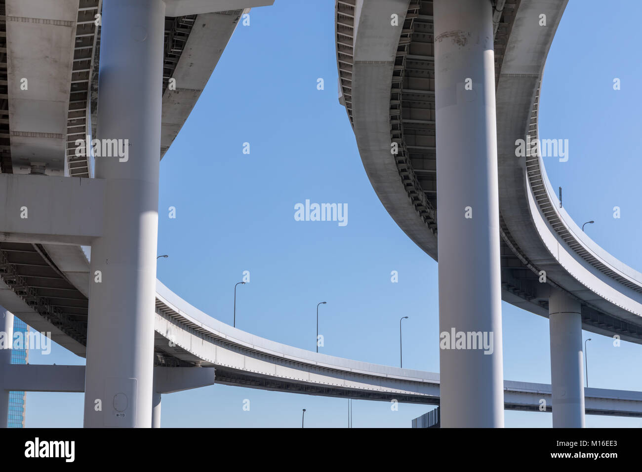 Elevated expressway hi-res stock photography and images - Alamy