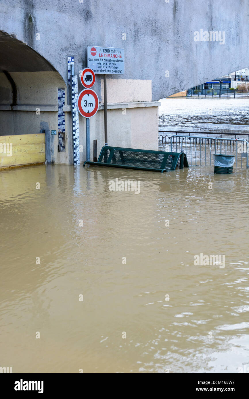 Flood level markers hi-res stock photography and images - Alamy