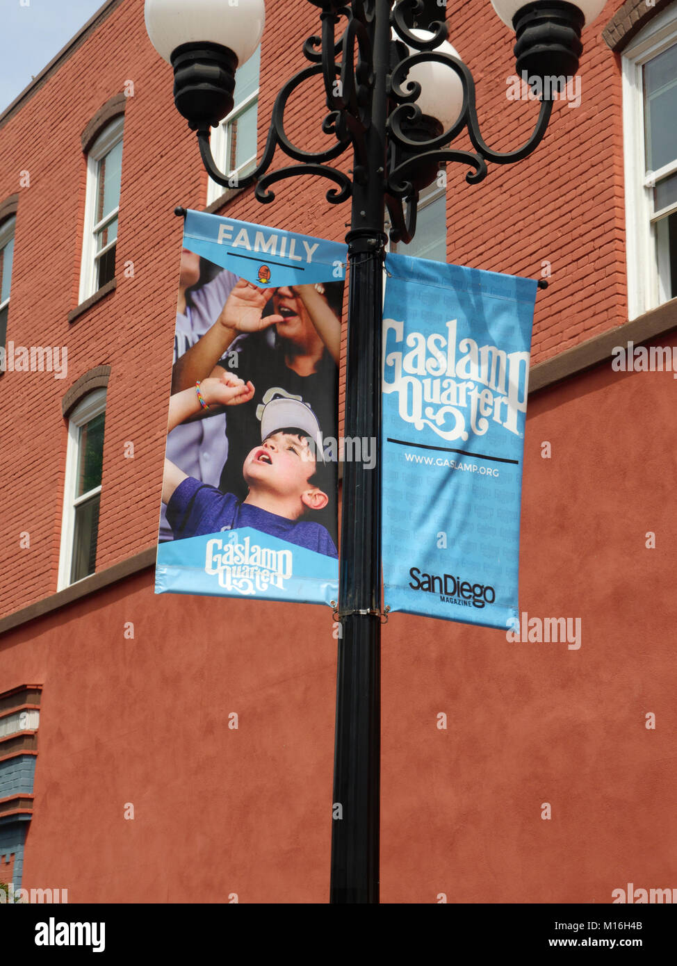 Lamp post banners hi-res stock photography and images - Alamy