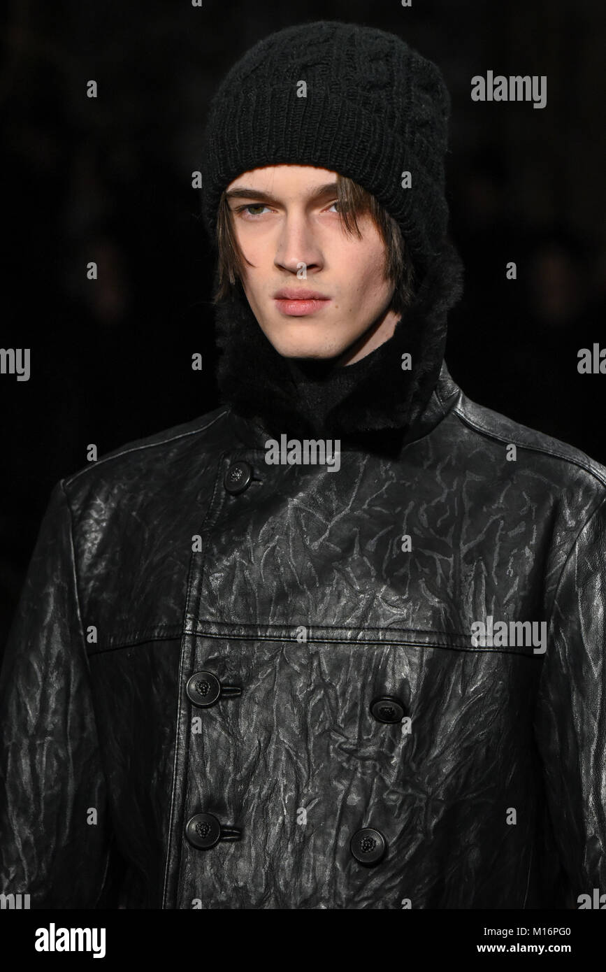 John varvatos hi-res stock photography and images - Alamy