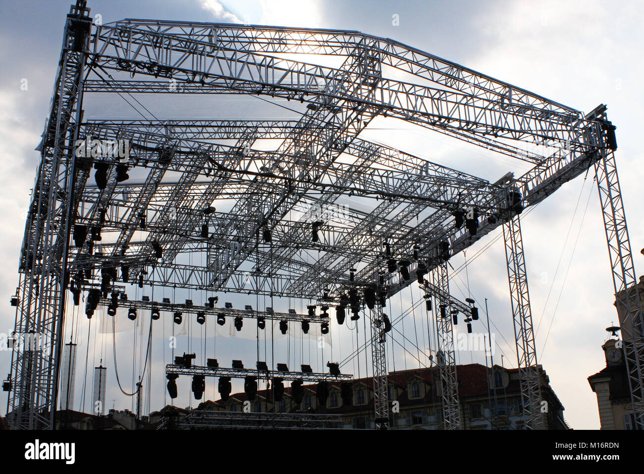 Concert Rigging Accident at Hugo Jenyns blog