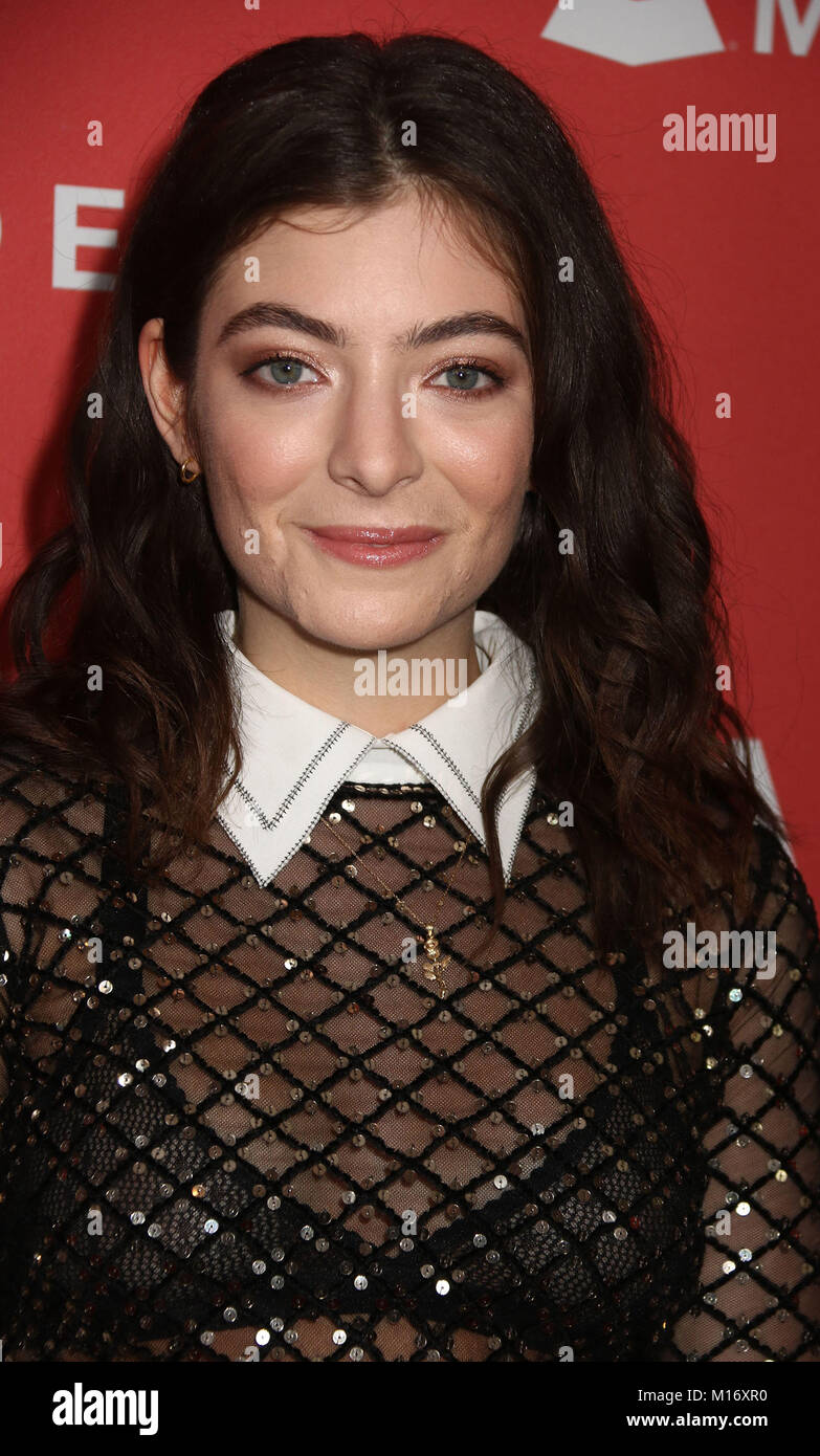 Lorde singer 2018 hi-res stock photography and images - Alamy