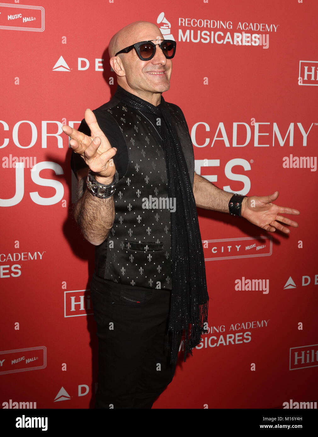 New York City, New York, USA. 26th Jan, 2018. Drummer KENNY ARONOFF ...