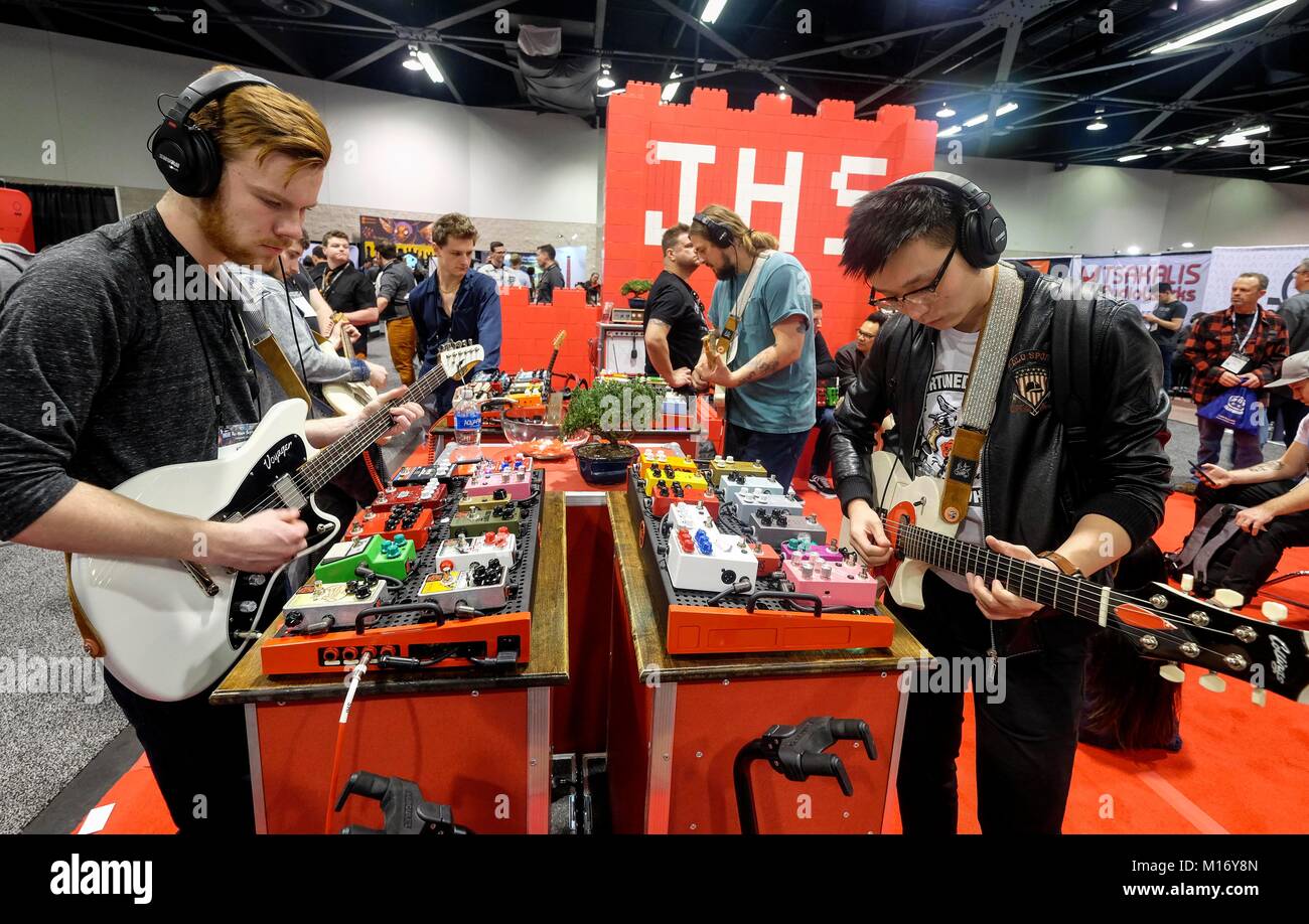 Anaheim, USA. 26th Jan, 2018. Convention goers experience musical ...
