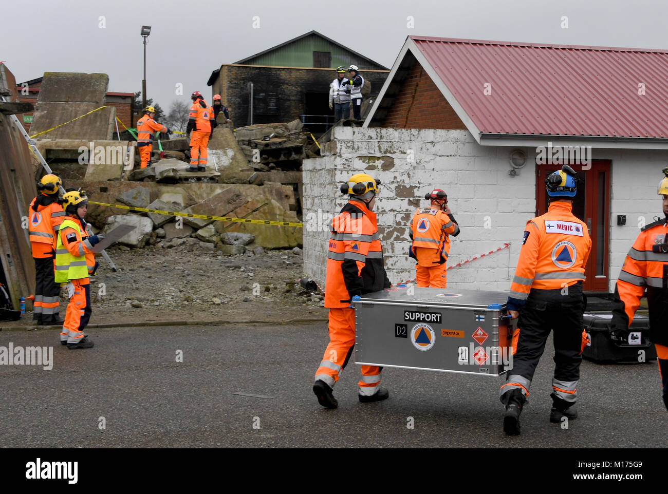 Tinglev, Denmark. 27th Jan, 2018. Finnish rescue forces rehearse ...