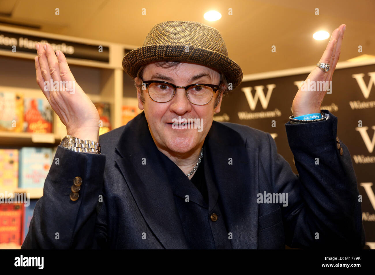 Joe pasquale price is right hi-res stock photography and images - Alamy