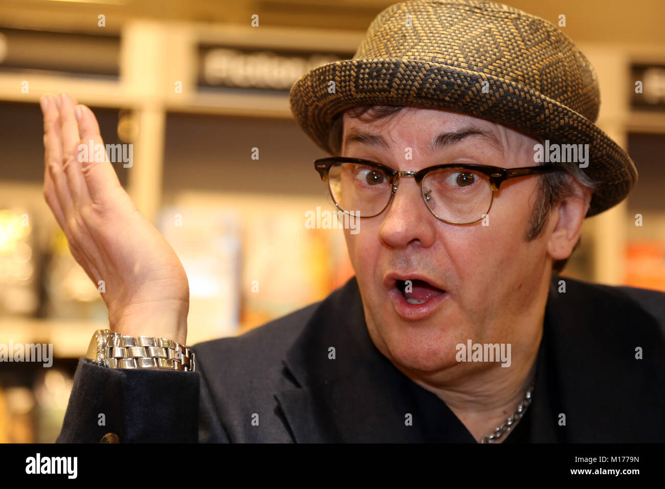 Joe pasquale price is right hi-res stock photography and images - Alamy