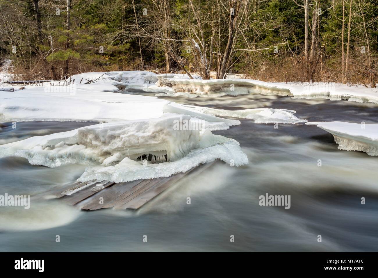 River Ice And Snow In Winter Stock Photo - Alamy