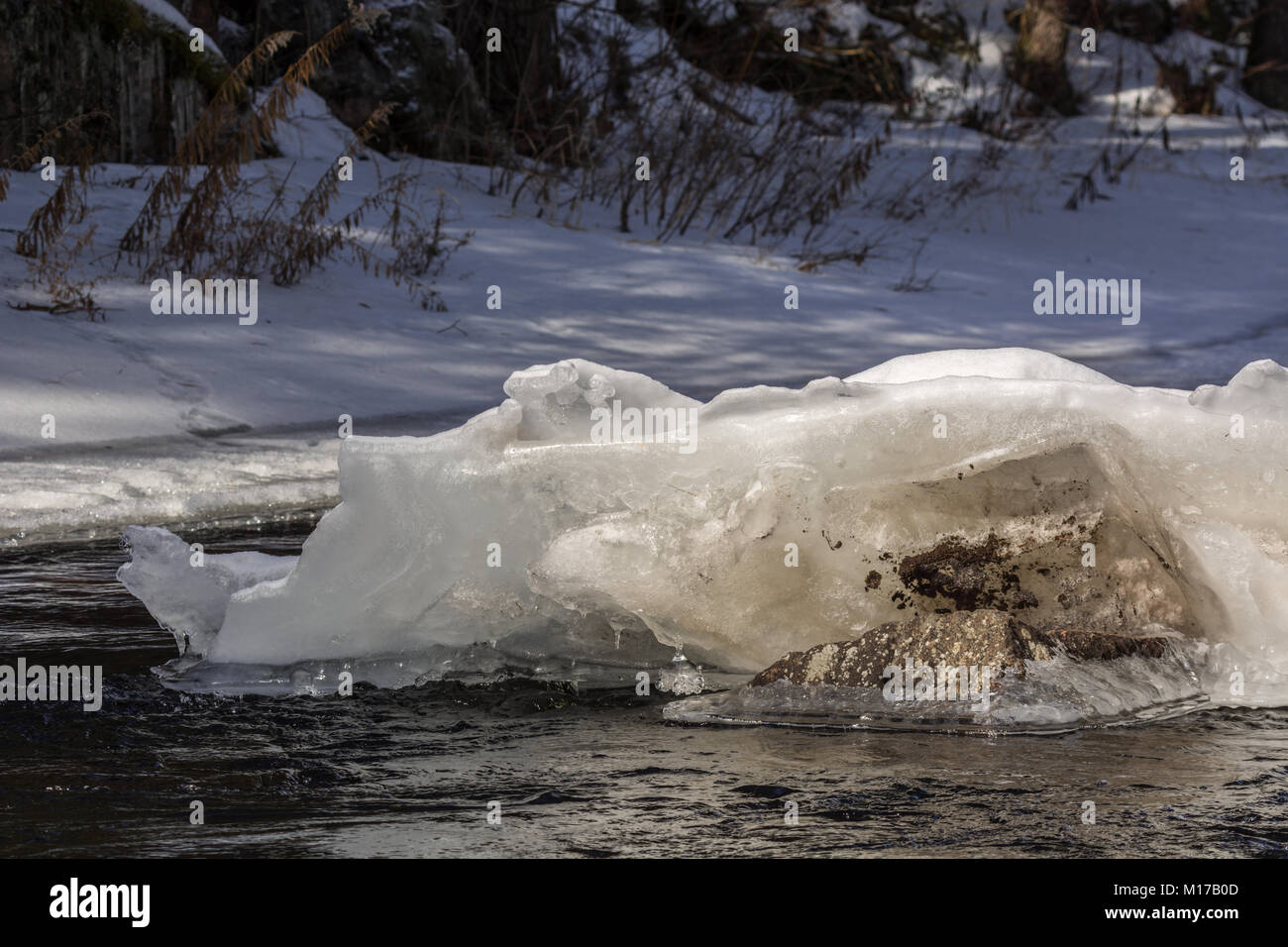 Frozen Ice River Stock Photo - Alamy