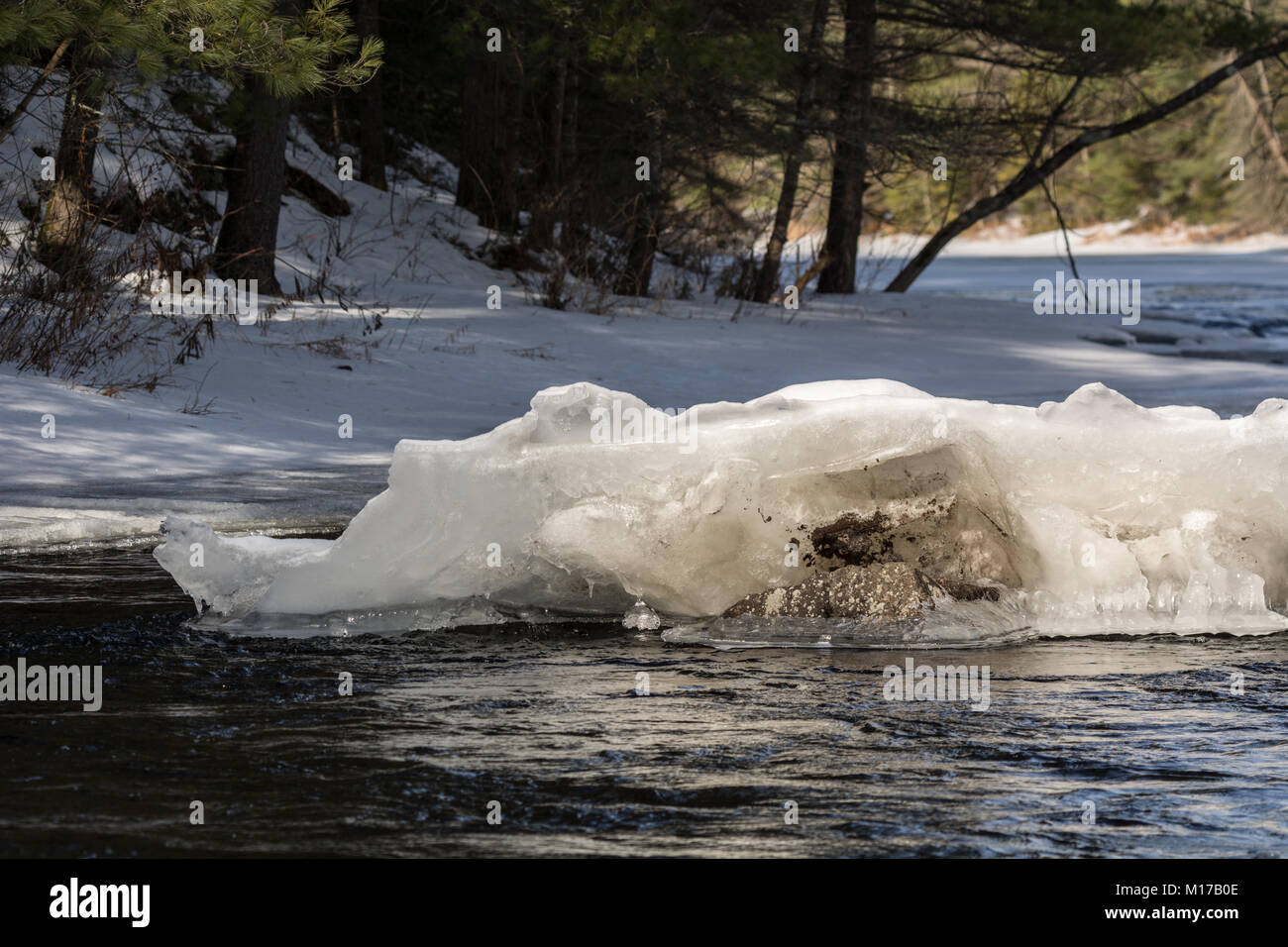 Frozen Ice River Stock Photo - Alamy