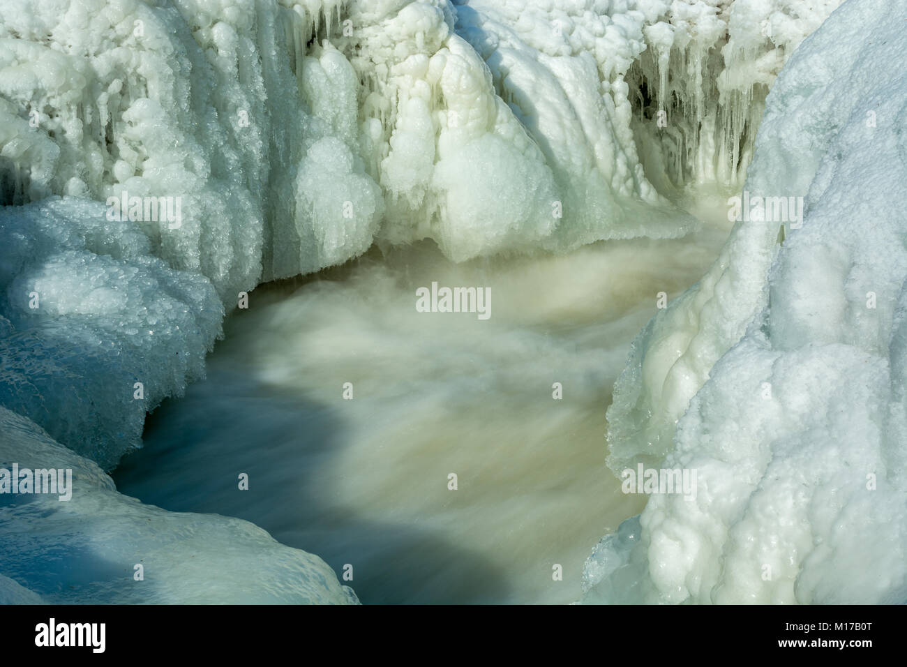 Frozen Ice River Stock Photo - Alamy