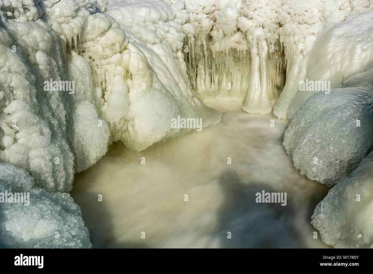 Frozen Ice River Stock Photo - Alamy