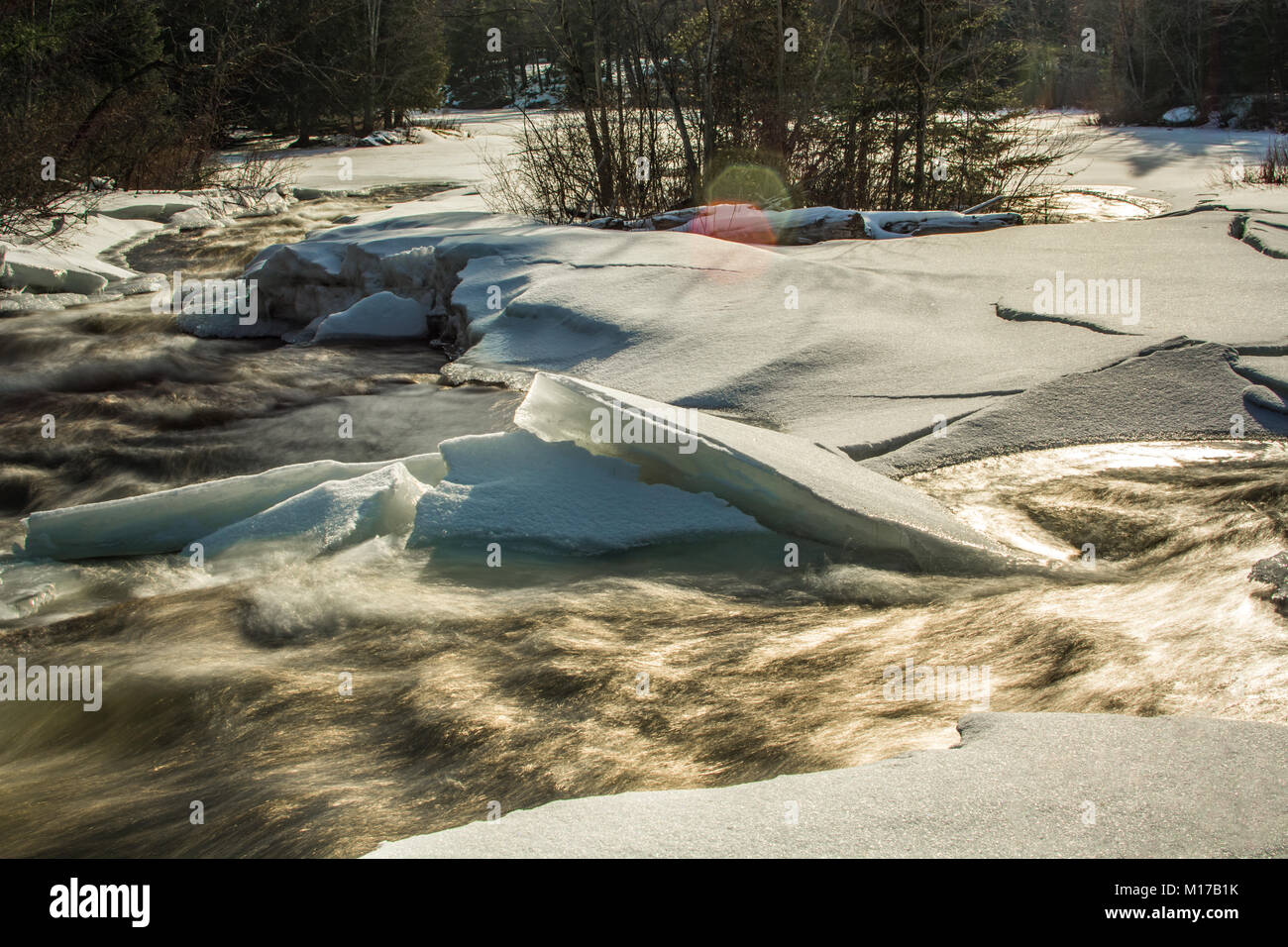 Frozen Ice River Stock Photo - Alamy