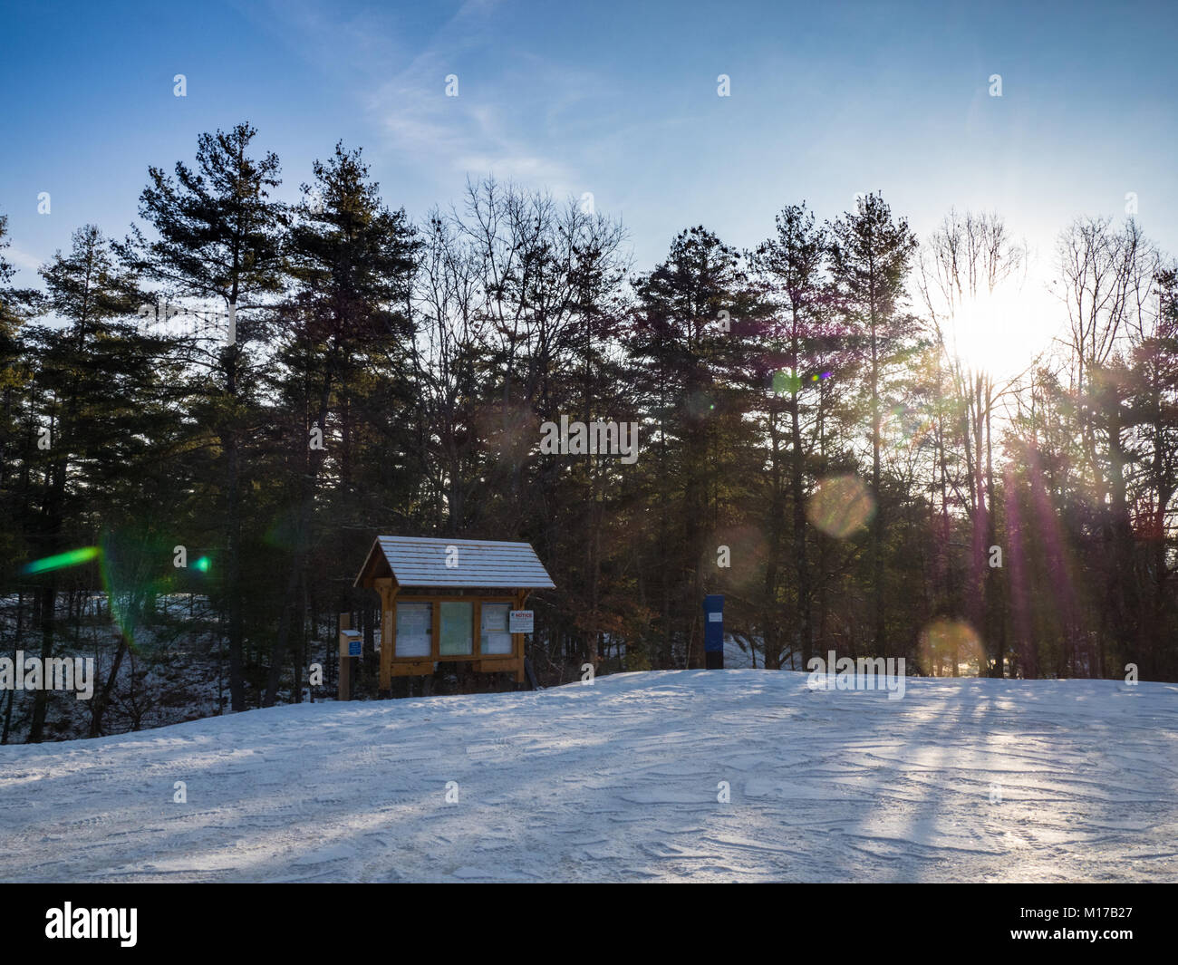 Landscape blue river provincial hi-res stock photography and images - Alamy