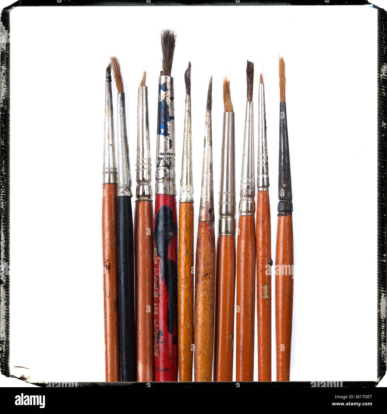 Artists paint brush hi-res stock photography and images - Alamy