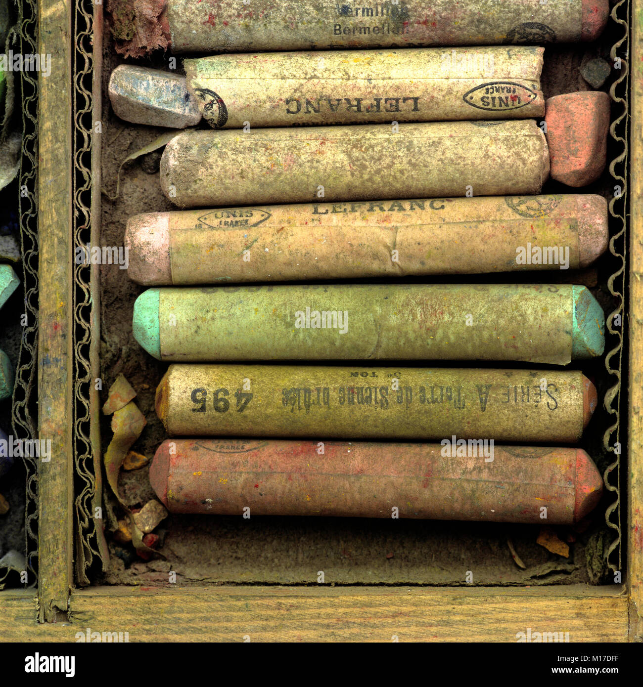 Box of coloured, well-used pastels Stock Photo - Alamy