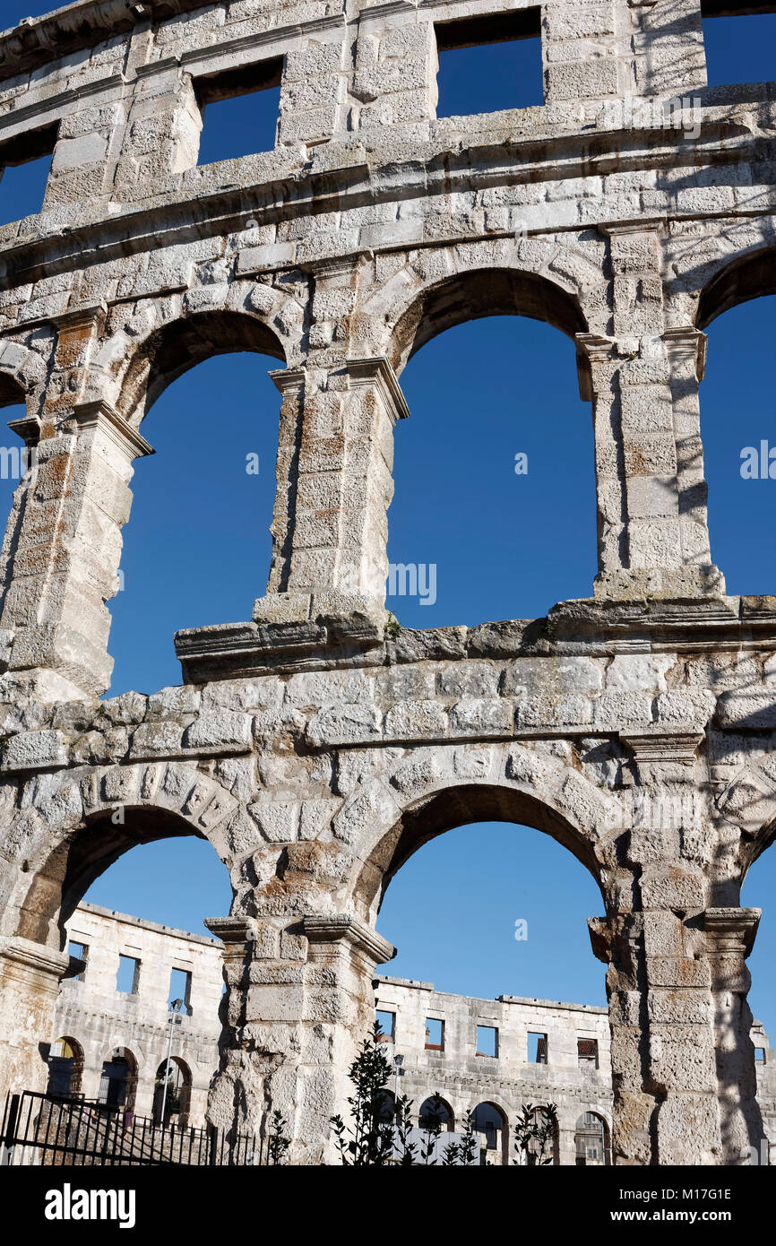Roman amphitheatre and mediterranean coast hi-res stock photography and ...