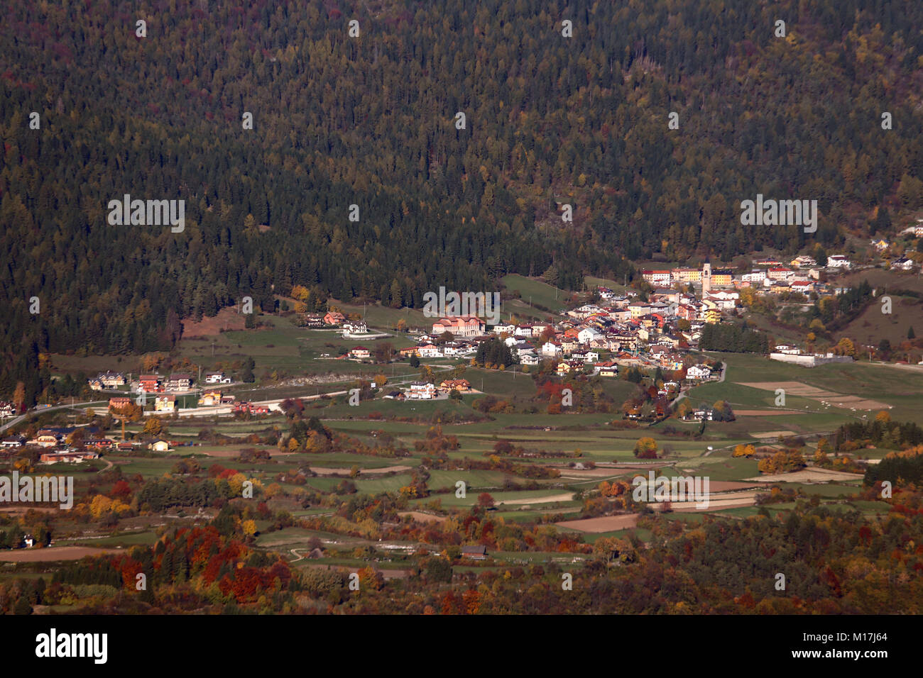 Mezza hi-res stock photography and images - Alamy