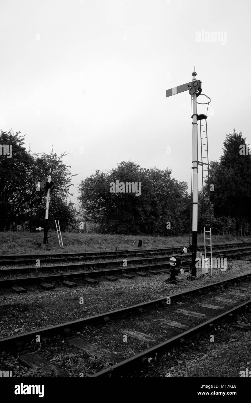 Gwr signals hi-res stock photography and images - Alamy