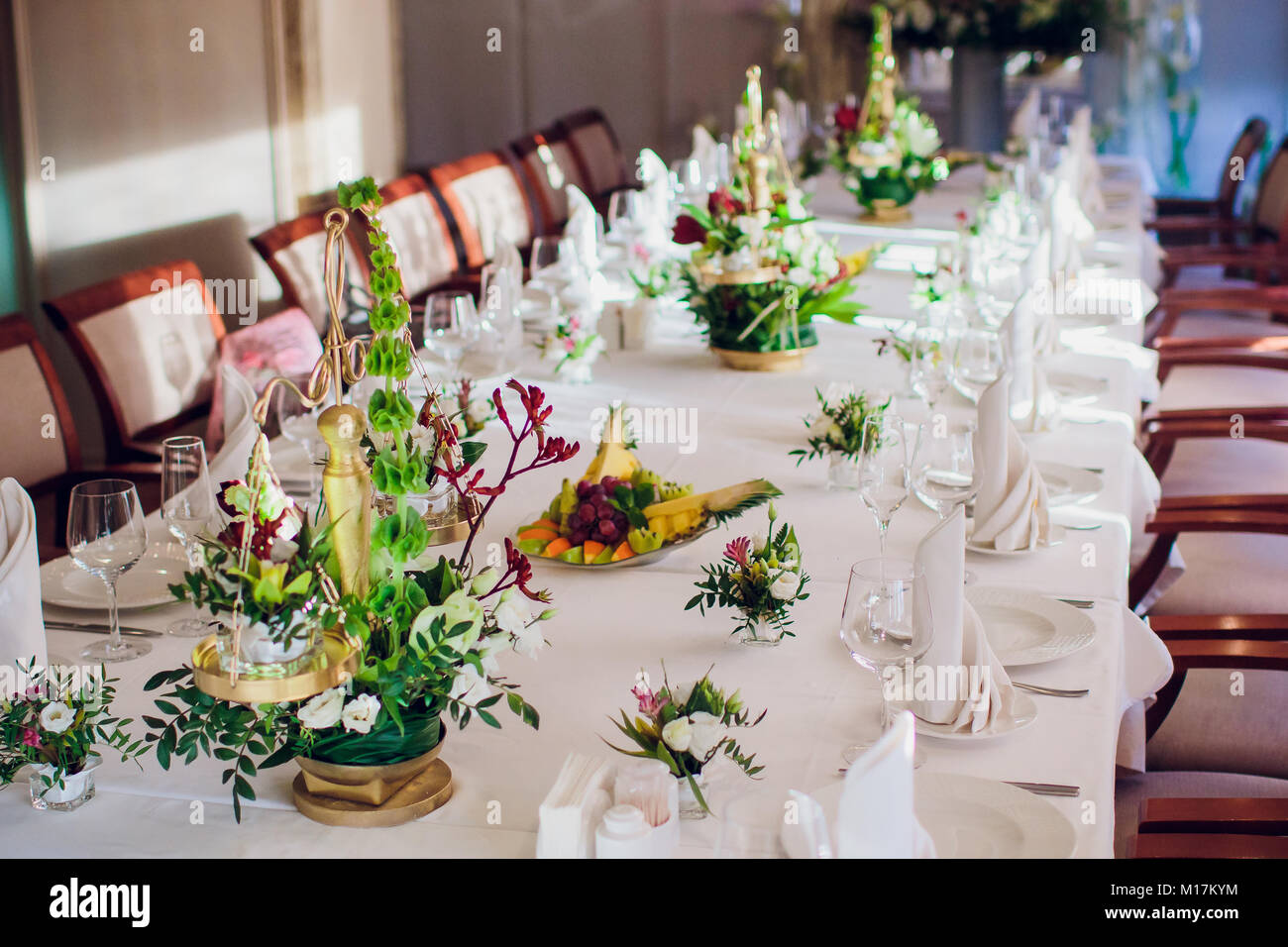 Wedding Reception Table Setting Aerial Top View Stock Photo - Alamy