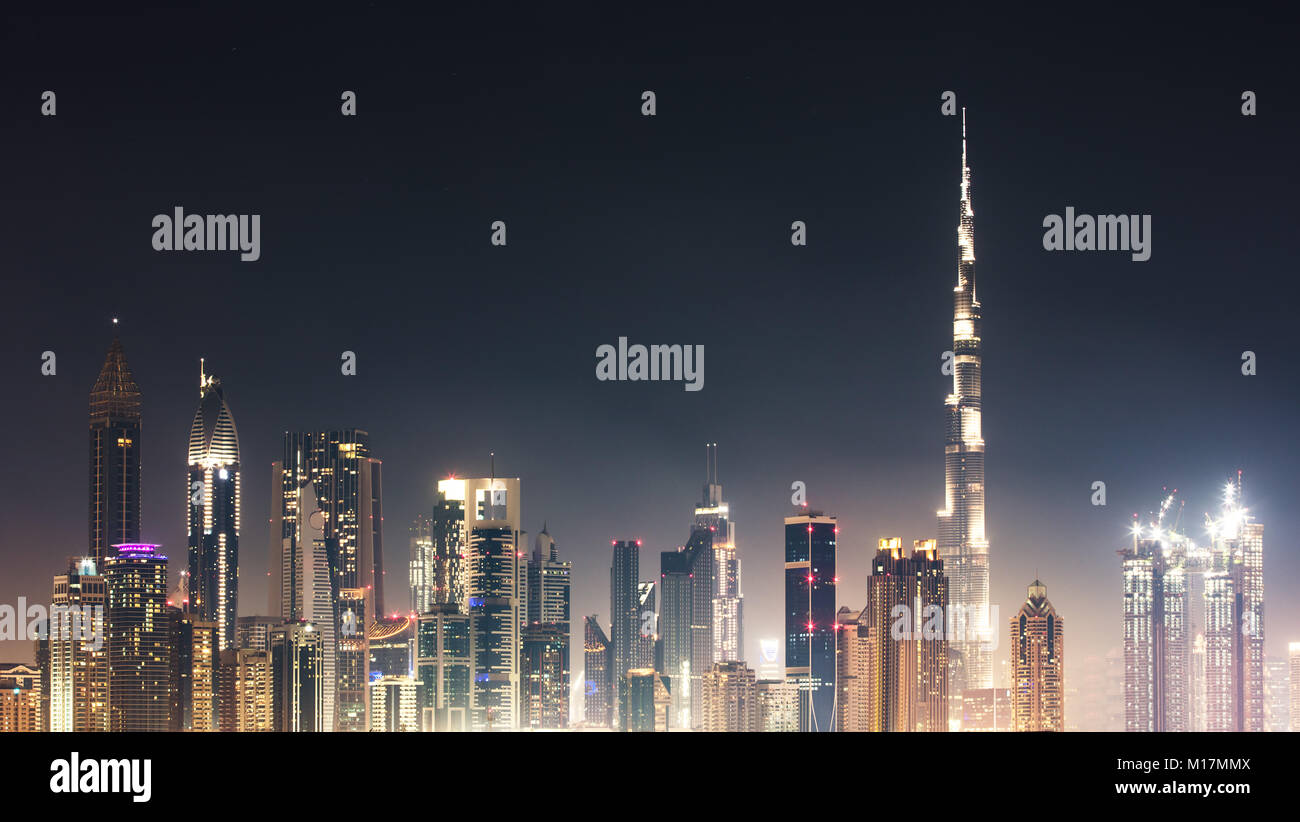 Dubai skyline at night hi-res stock photography and images - Alamy