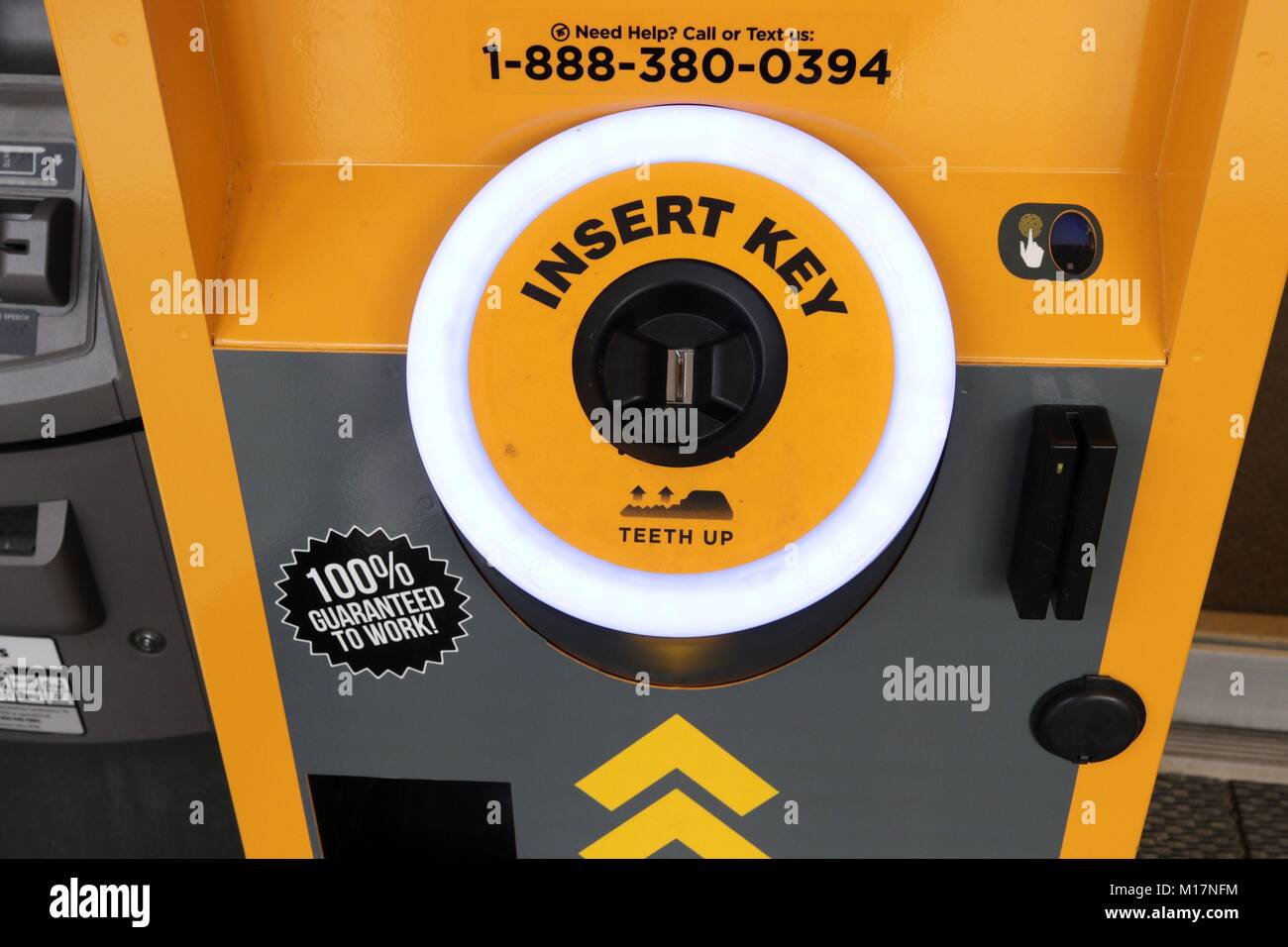 Self serve kiosks hi-res stock photography and images - Alamy