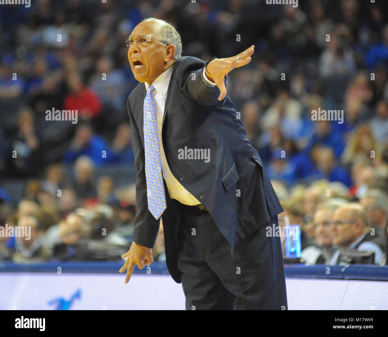 Tubby smith hi-res stock photography and images - Alamy