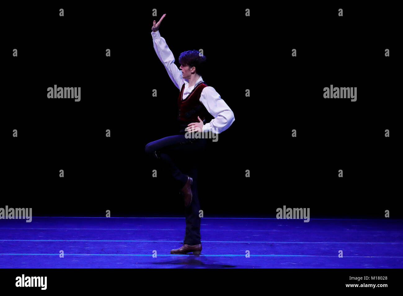 Dancer sergio bernal hi-res stock photography and images - Alamy