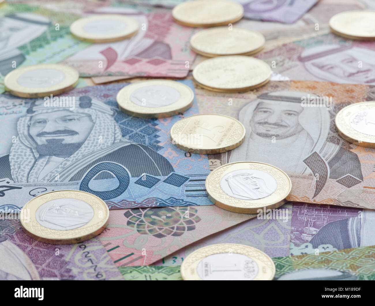 New Saudi Riyal Banknotes and Coins showing King Salman of Saudi Arabia ...