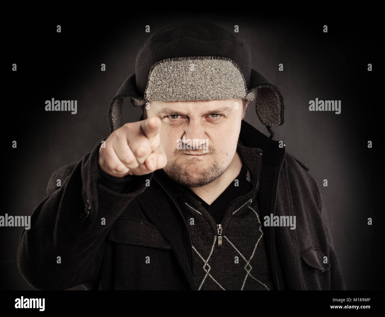 Angry man and pointing hi-res stock photography and images - Alamy