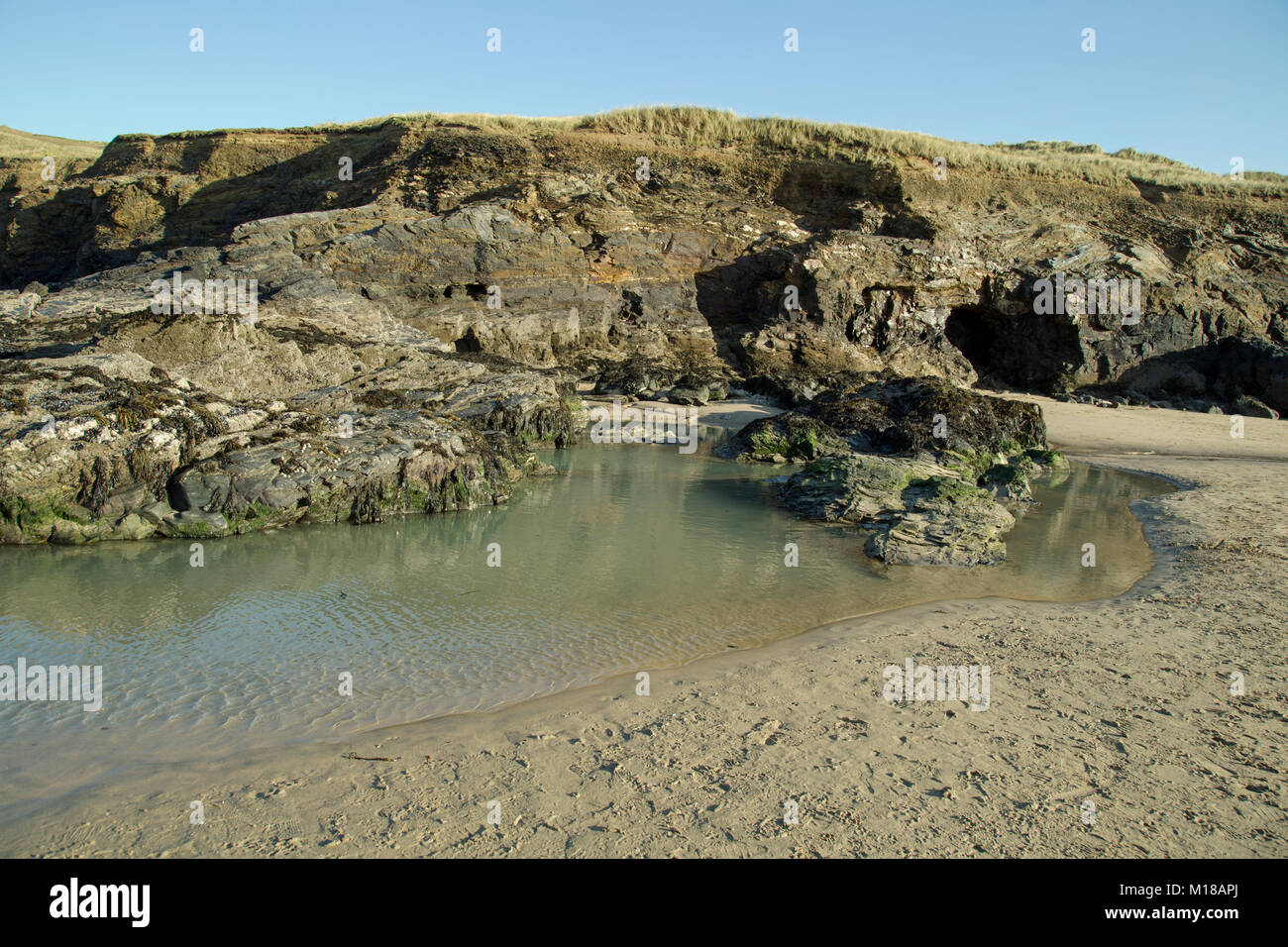 Beach scene at Newquay Cornwall Stock Photo - Alamy