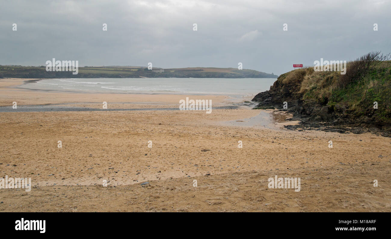 Beach scene at Newquay Cornwall Stock Photo - Alamy