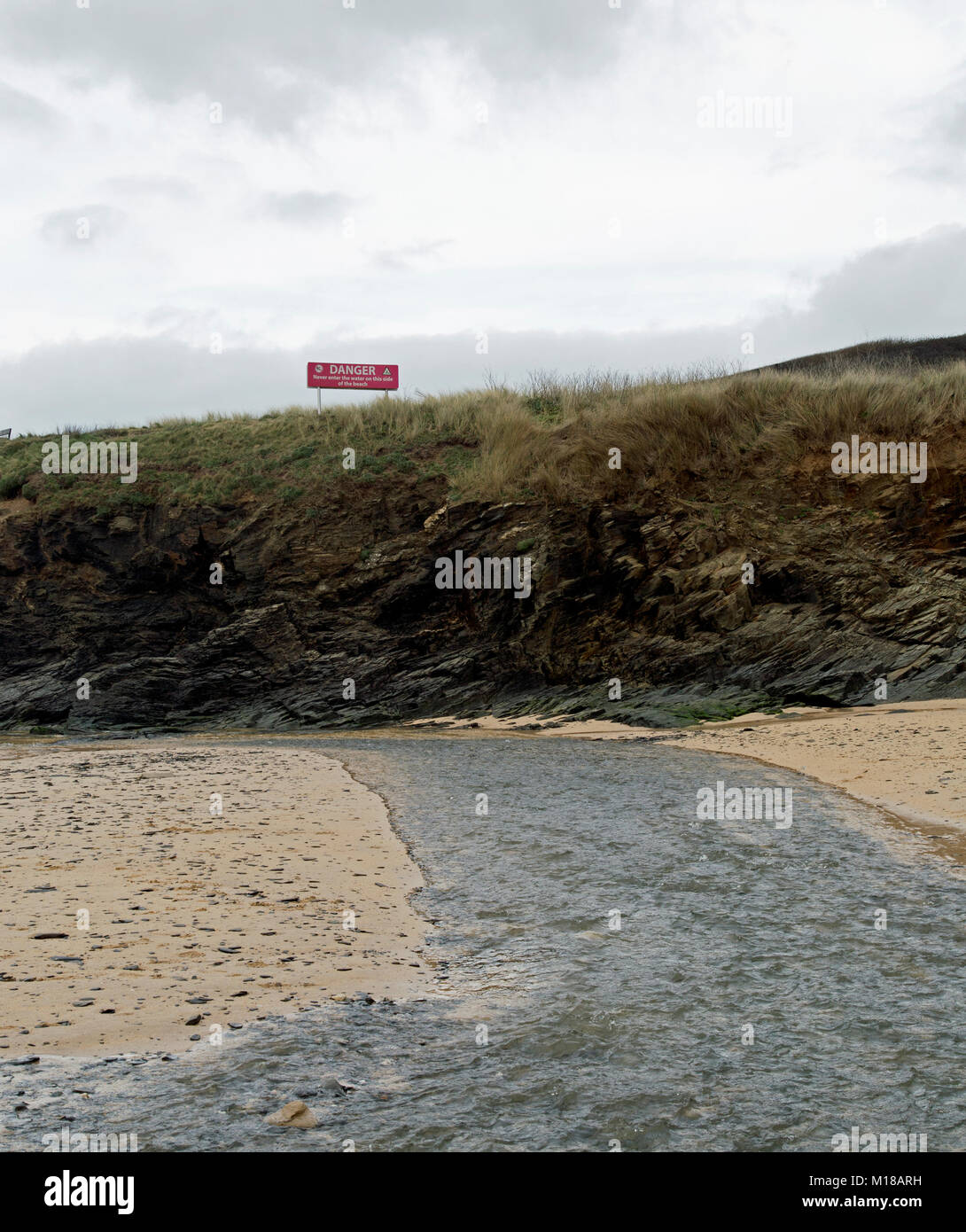Beach scene at Newquay Cornwall Stock Photo - Alamy