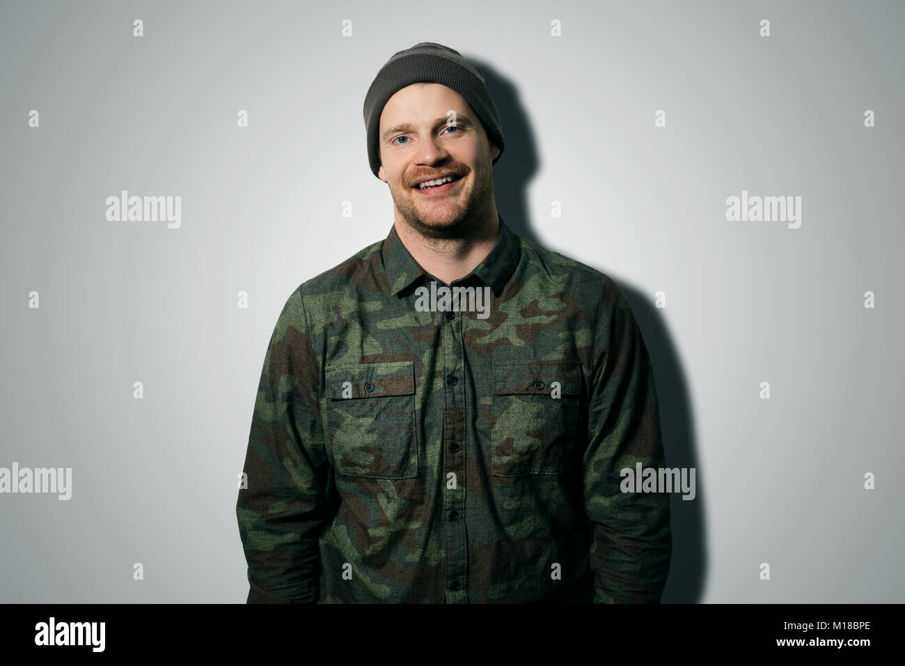 White male wearing camouflage hi-res stock photography and images - Alamy