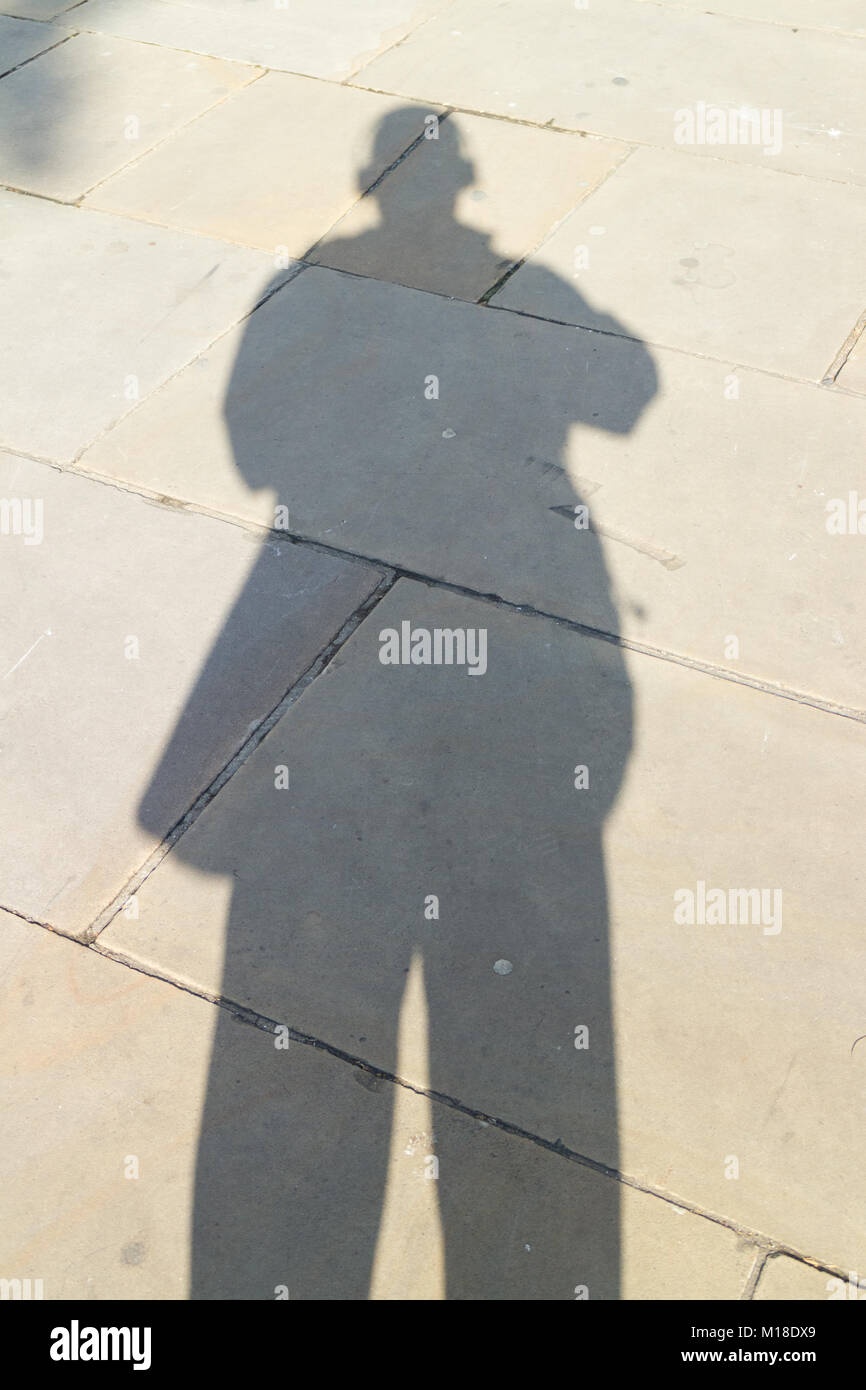 Shadow man hi-res stock photography and images - Alamy