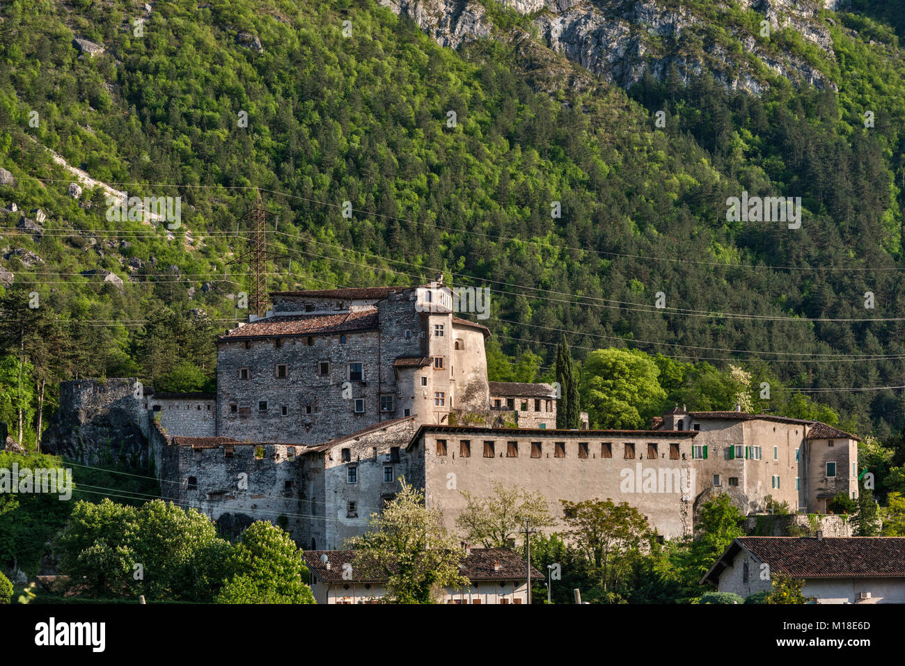Castel Pietra (Stein am Kallian, Breitenstein), 13th century, medieval ...