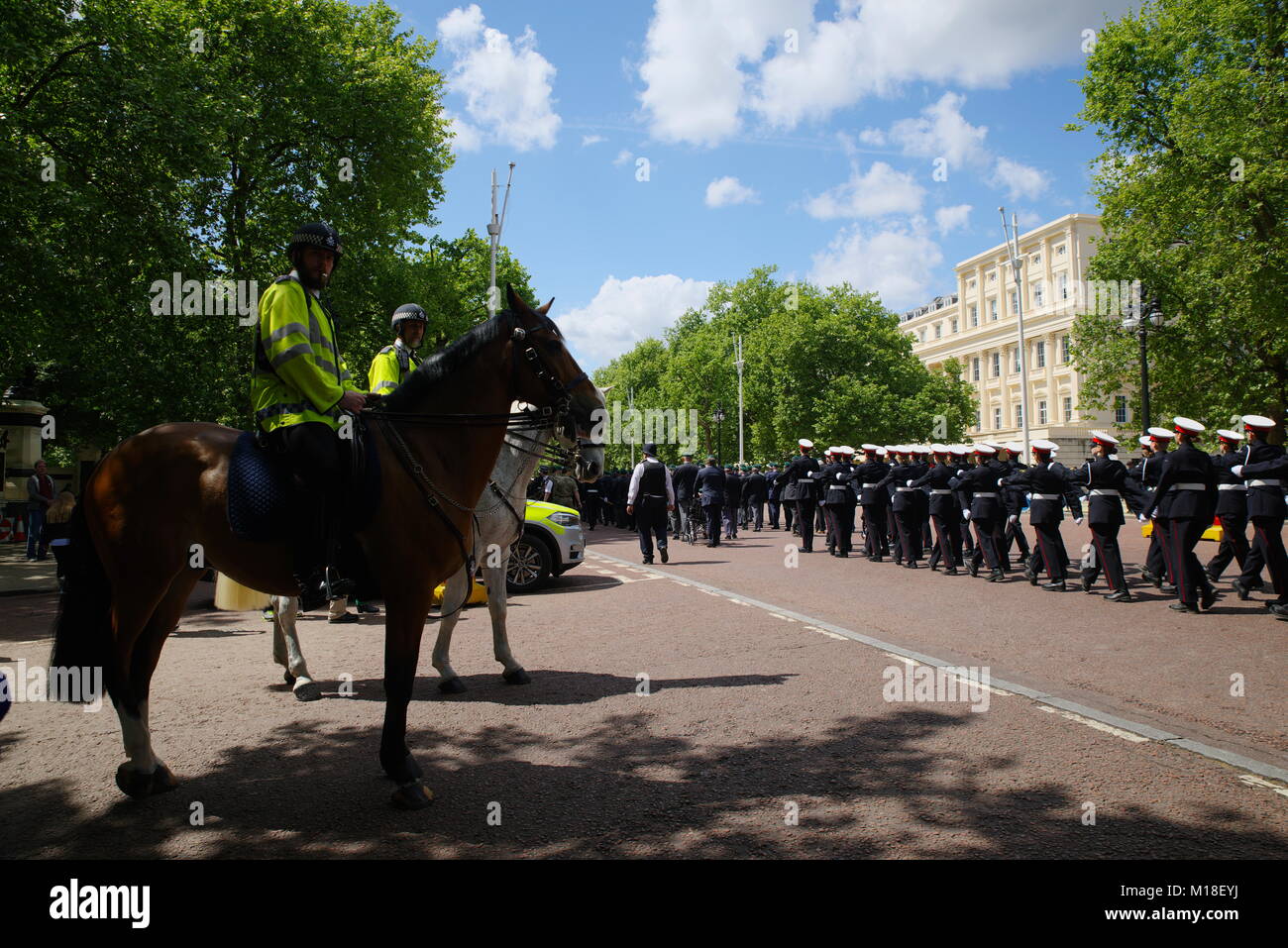Royal parade arches hi-res stock photography and images - Alamy