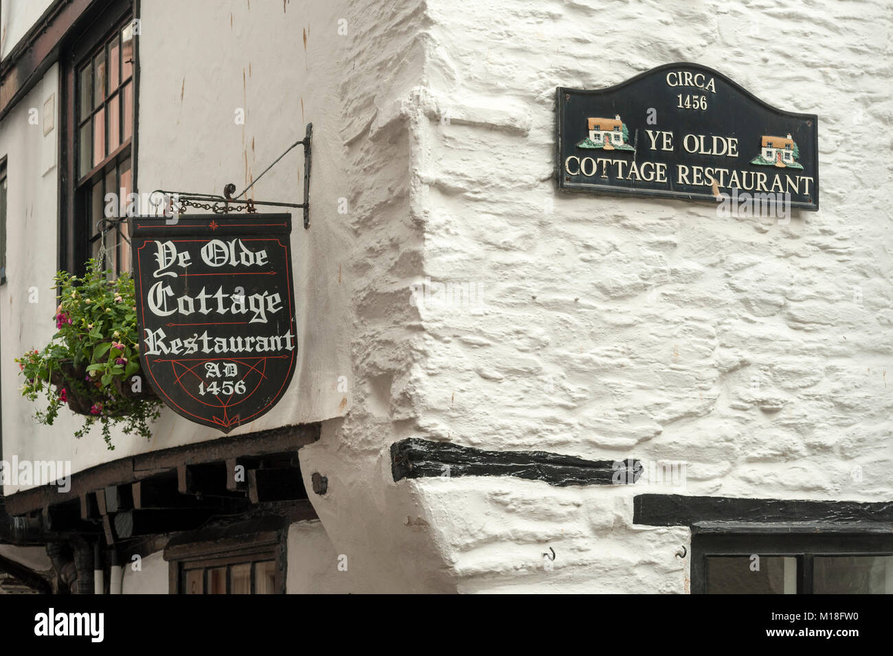 LOOE, CORNWALL: Signs outside Ye Olde Cottage Restaurant Stock Photo ...