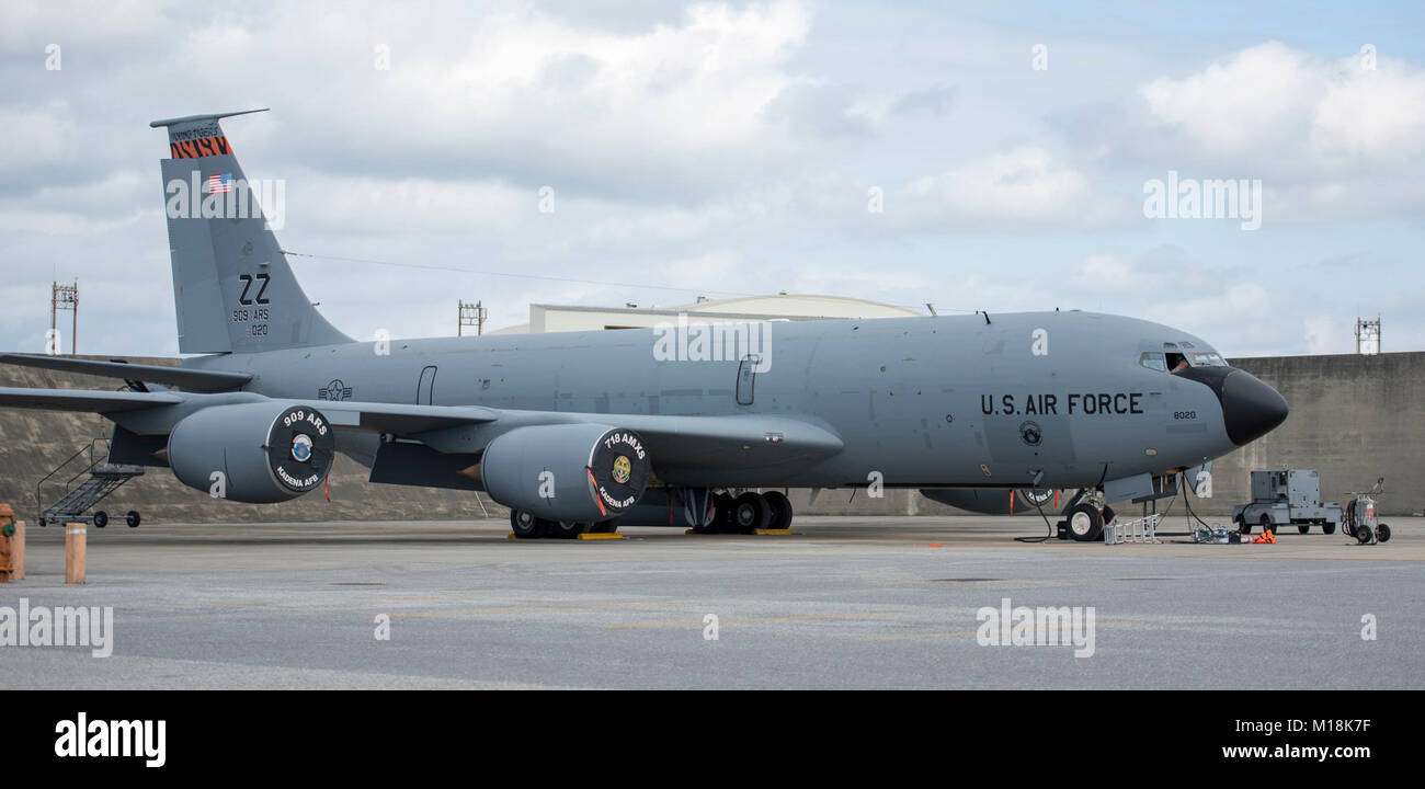 909th amu hi-res stock photography and images - Alamy