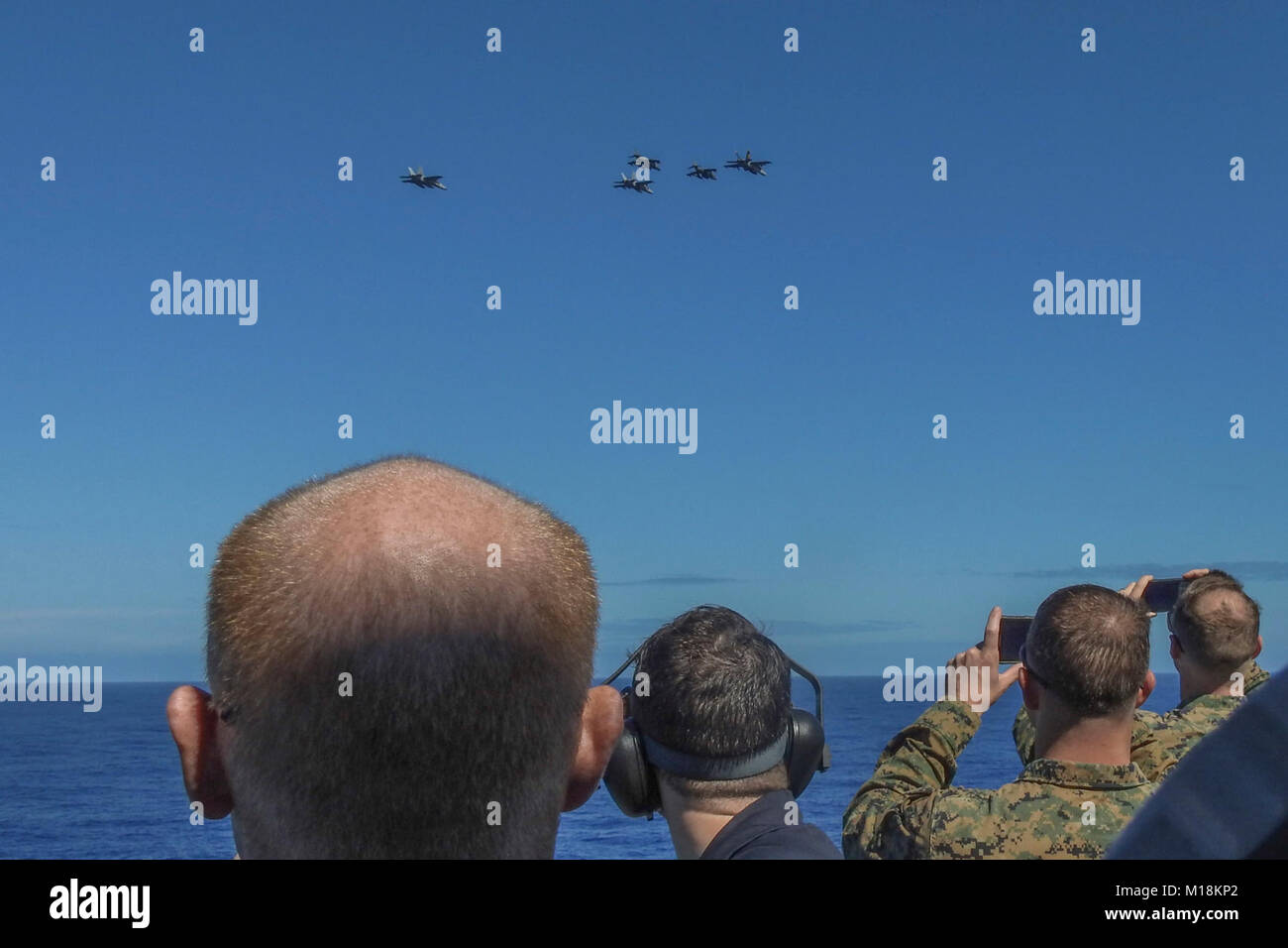 PACIFIC OCEAN – AV-8B Harriers with the 15th Marine Expeditionary Unit ...