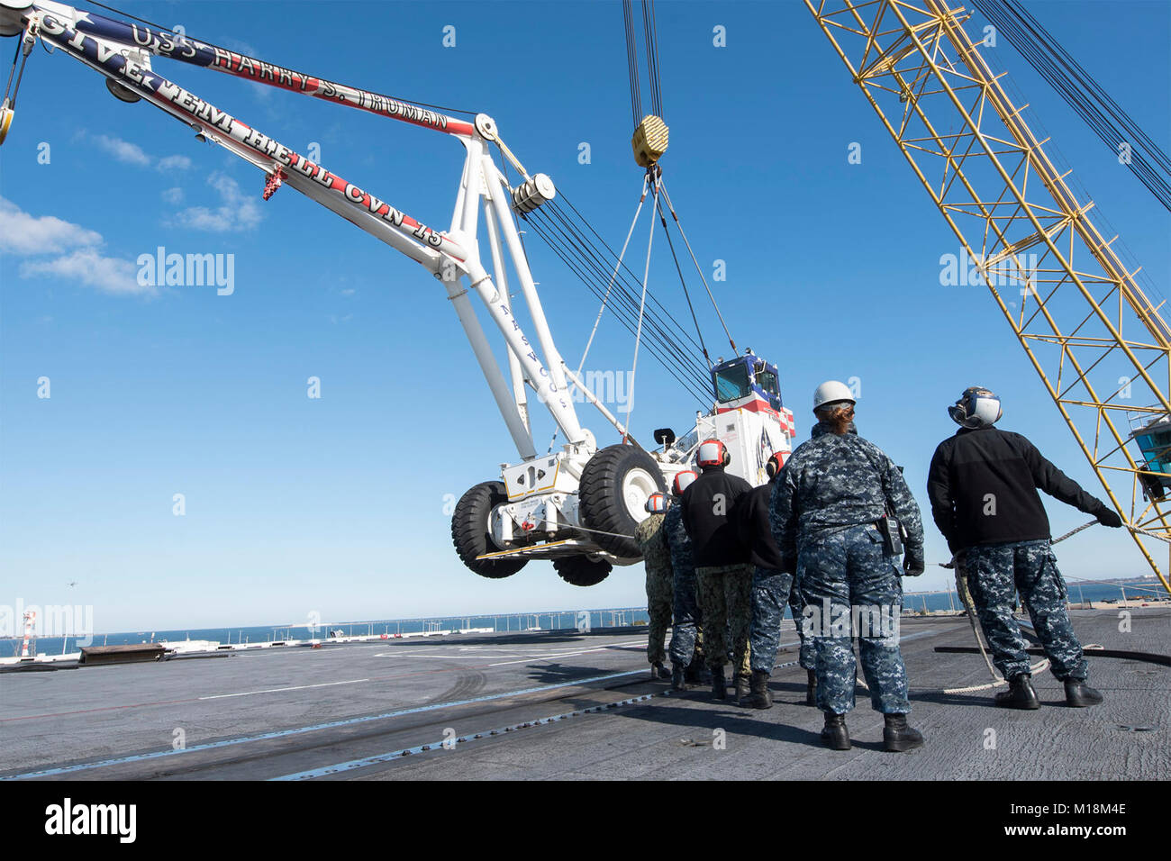 Tilly crash crane hi-res stock photography and images - Alamy