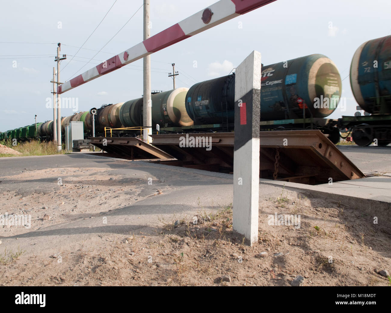 Road sign warning tanks crossing hi-res stock photography and images ...