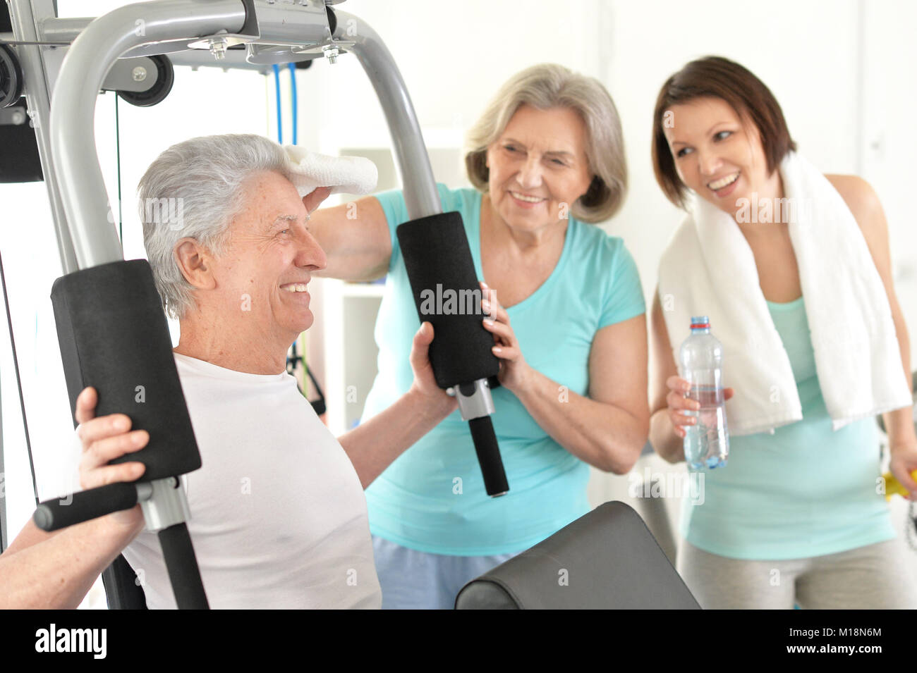 people exercising in gym Stock Photo - Alamy